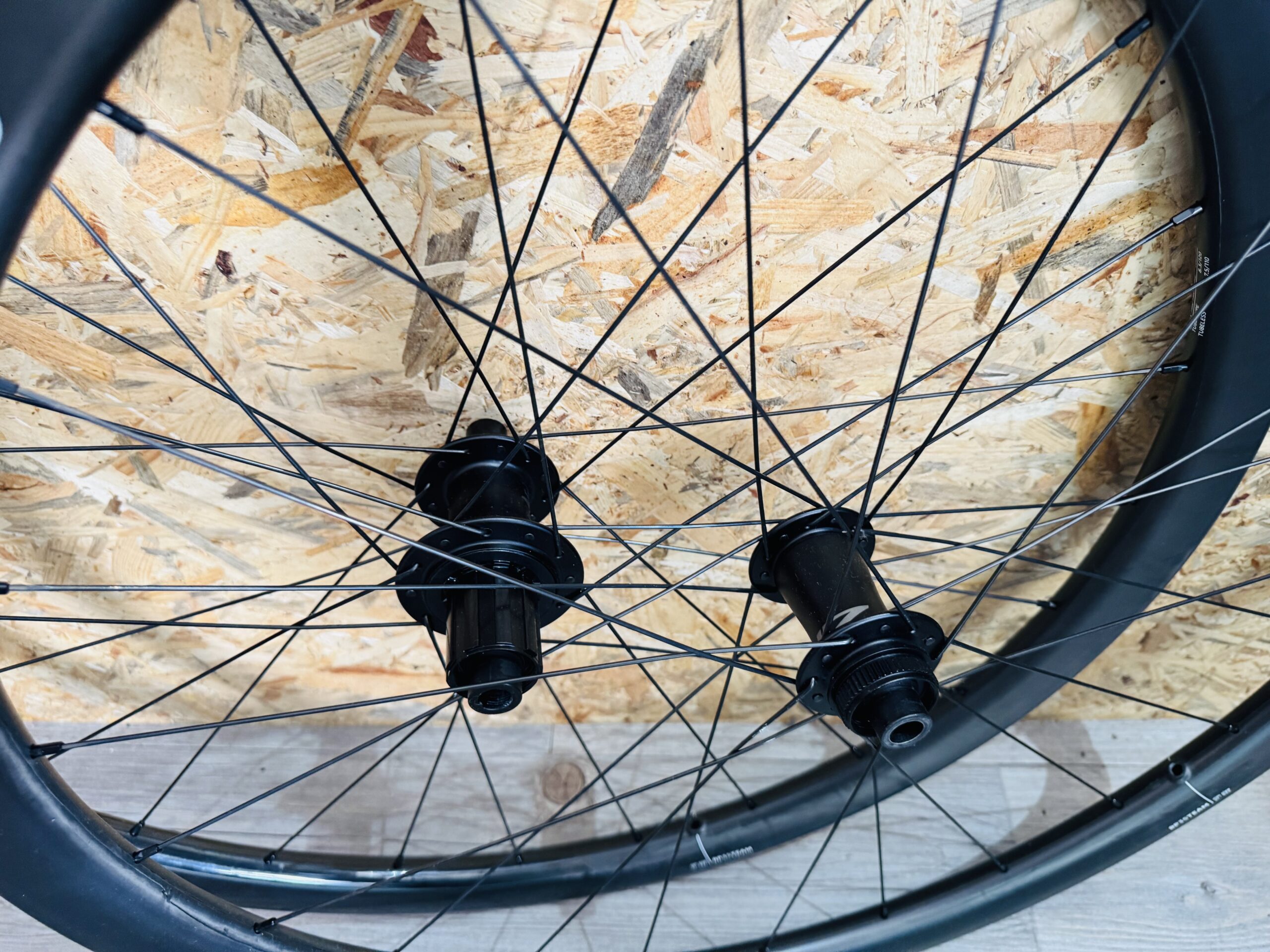 Rodas OQUO RP35TEAM SHIMANO HG SET – BJ Bikes